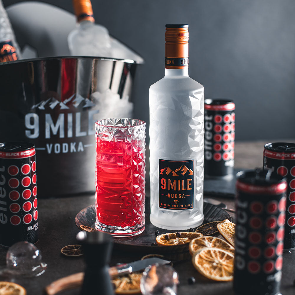 9 MILE Vodka, 0,7l + 12x effect® BLACK AÇAI, 0,25l jetzt kaufen ...